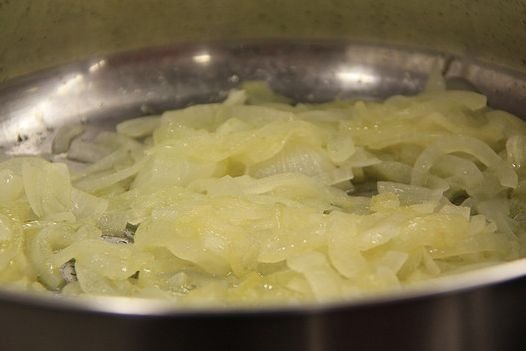 Pocha la cebolla más rápido